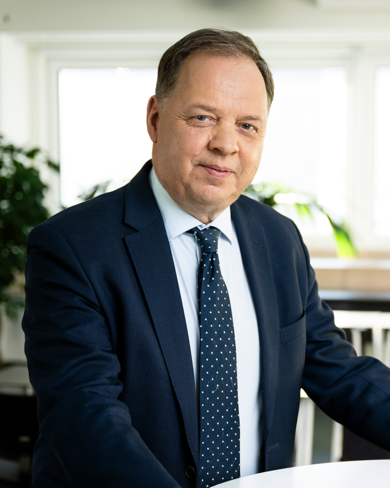 Akavan henkilöstön yhteystiedot - Akava